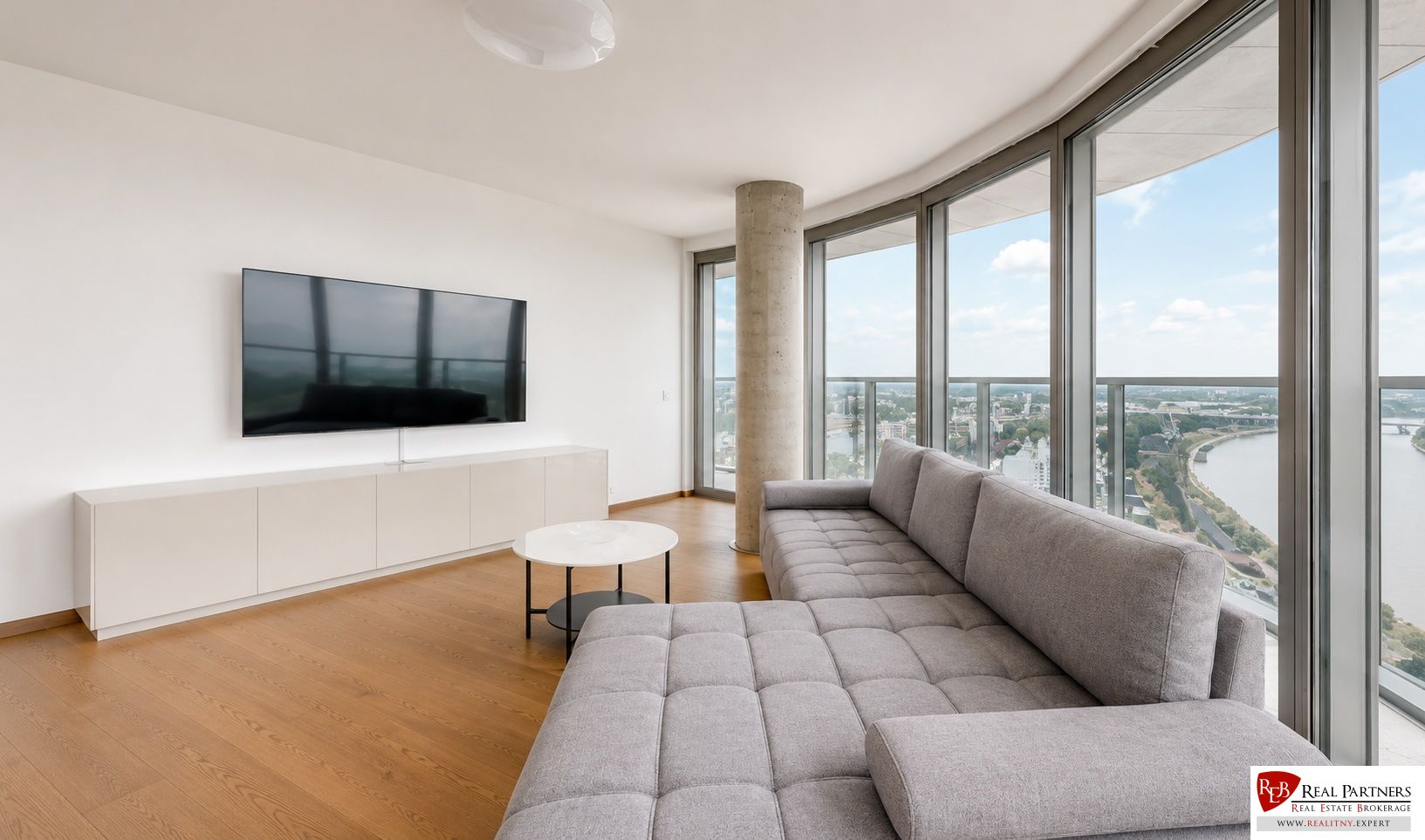 PRENÁJOM 4-IZB.BYT, EUROVEA TOWER, PRIBINOVA